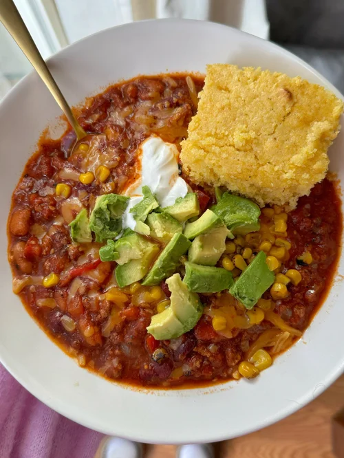 Chili and Cornbread — Cailee Eats