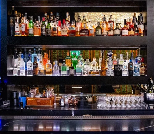 Boutique Hotel | Cocktail Bar | Live Music Lounge