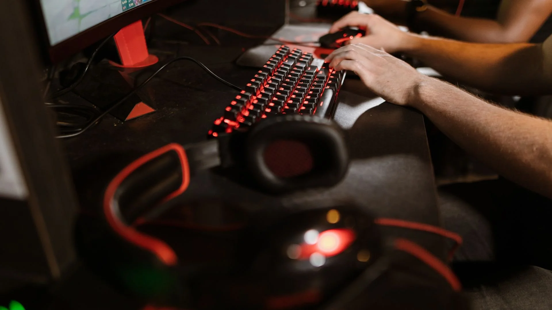 FAQs — CEDAR POINT ESPORTS