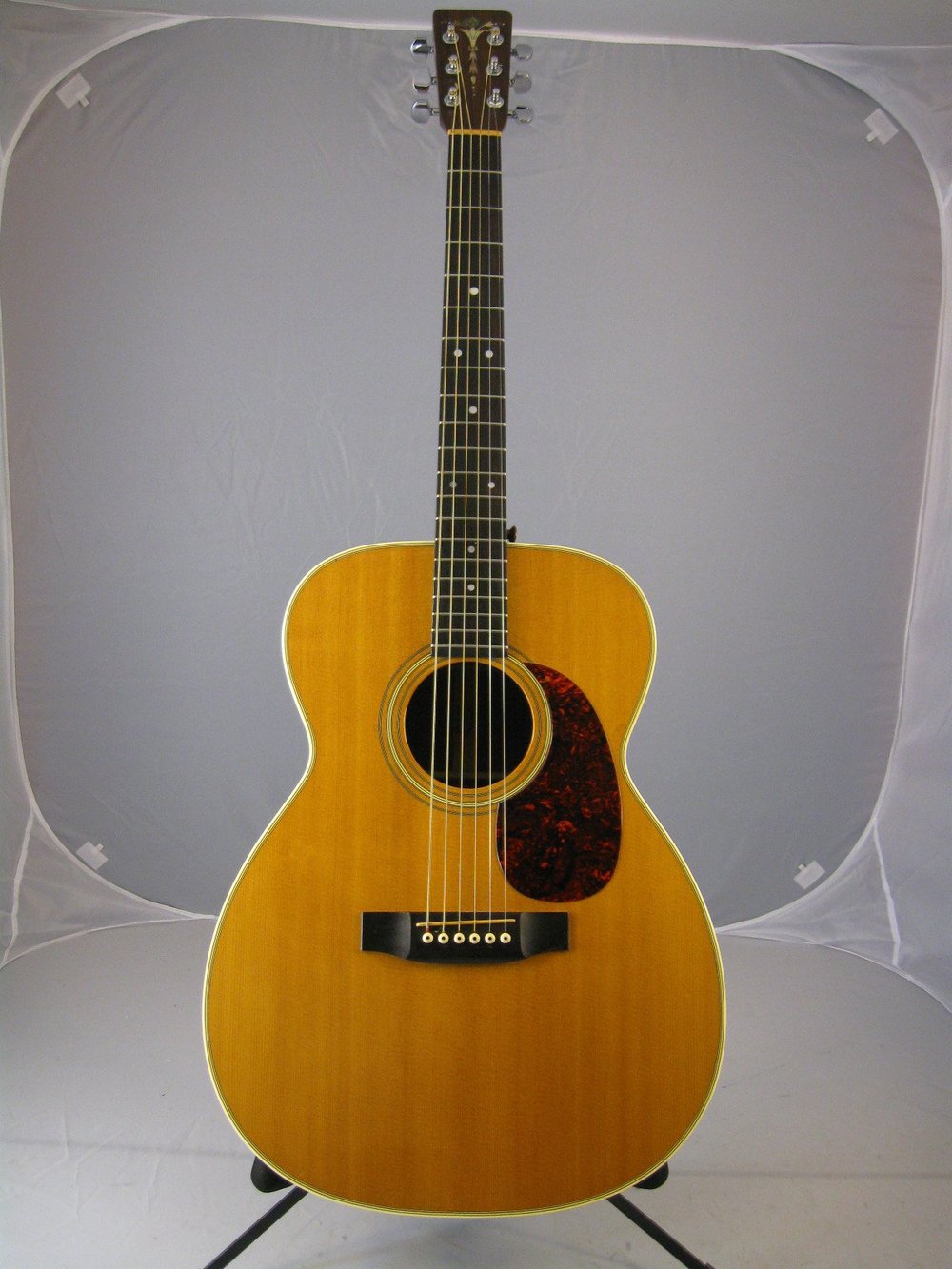 000-2832 — Martin Shenandoah Guitars