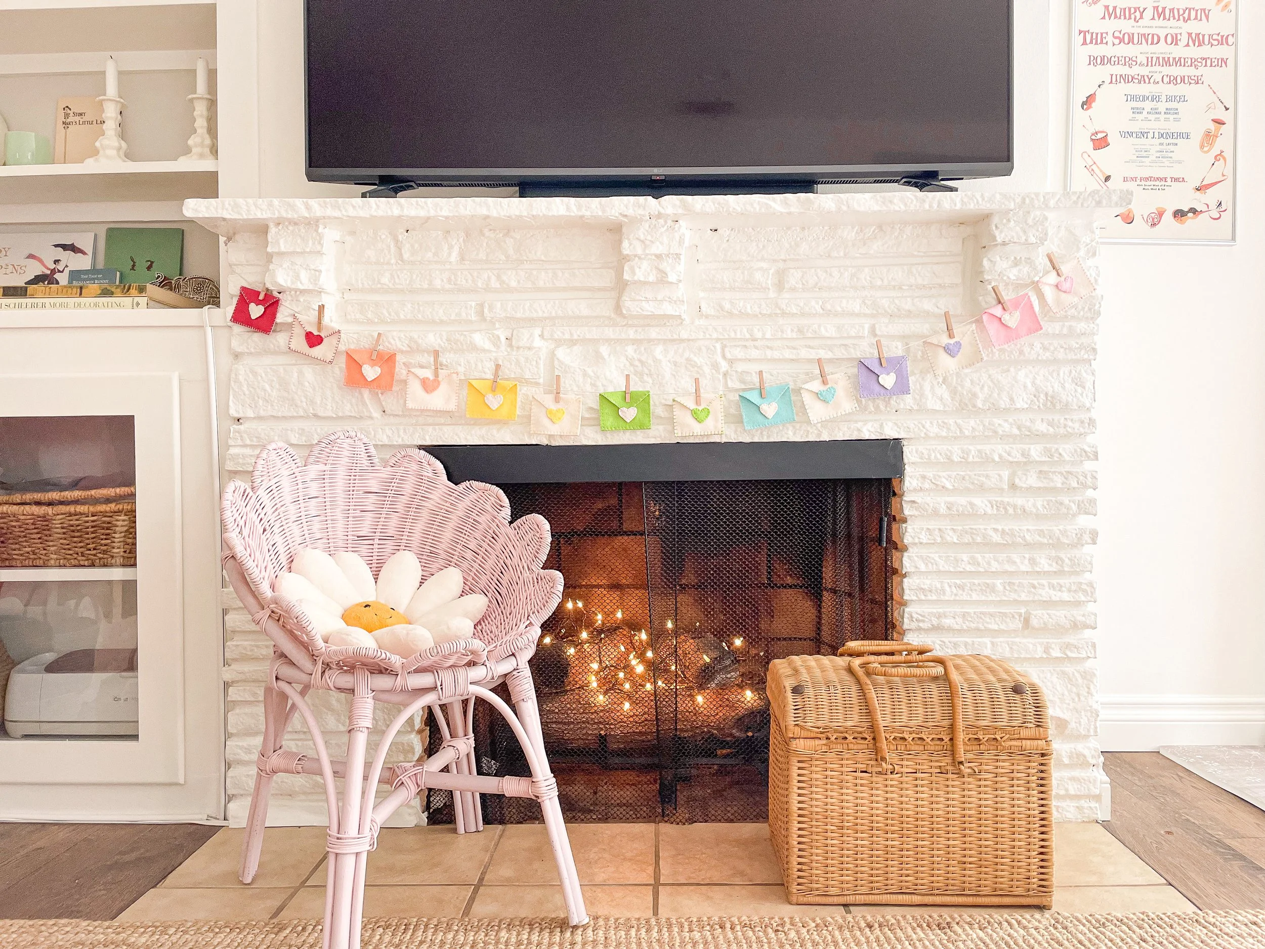 Valentine’s Day Felt Envelopes (Free Tutorial!) — Mosey Creative