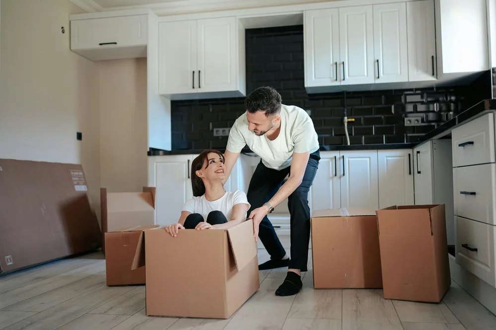 11 Genius Ways to Save Money on a Move in 2025