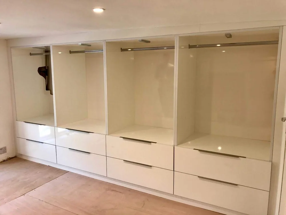 What are the Benefits of Walk-In Wardrobes?