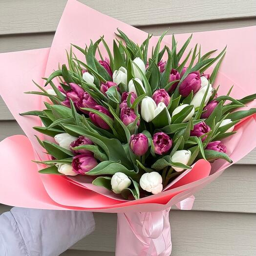 Who and On What Occasions It's Common to Gift Tulips in Miami