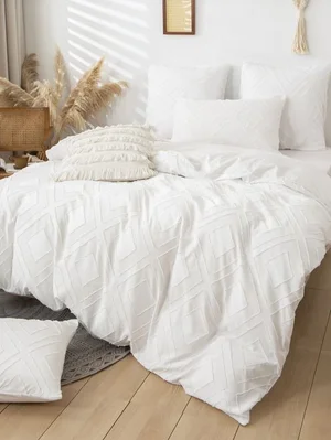 10 Tips for Creating a Stunning White Aesthetic Room