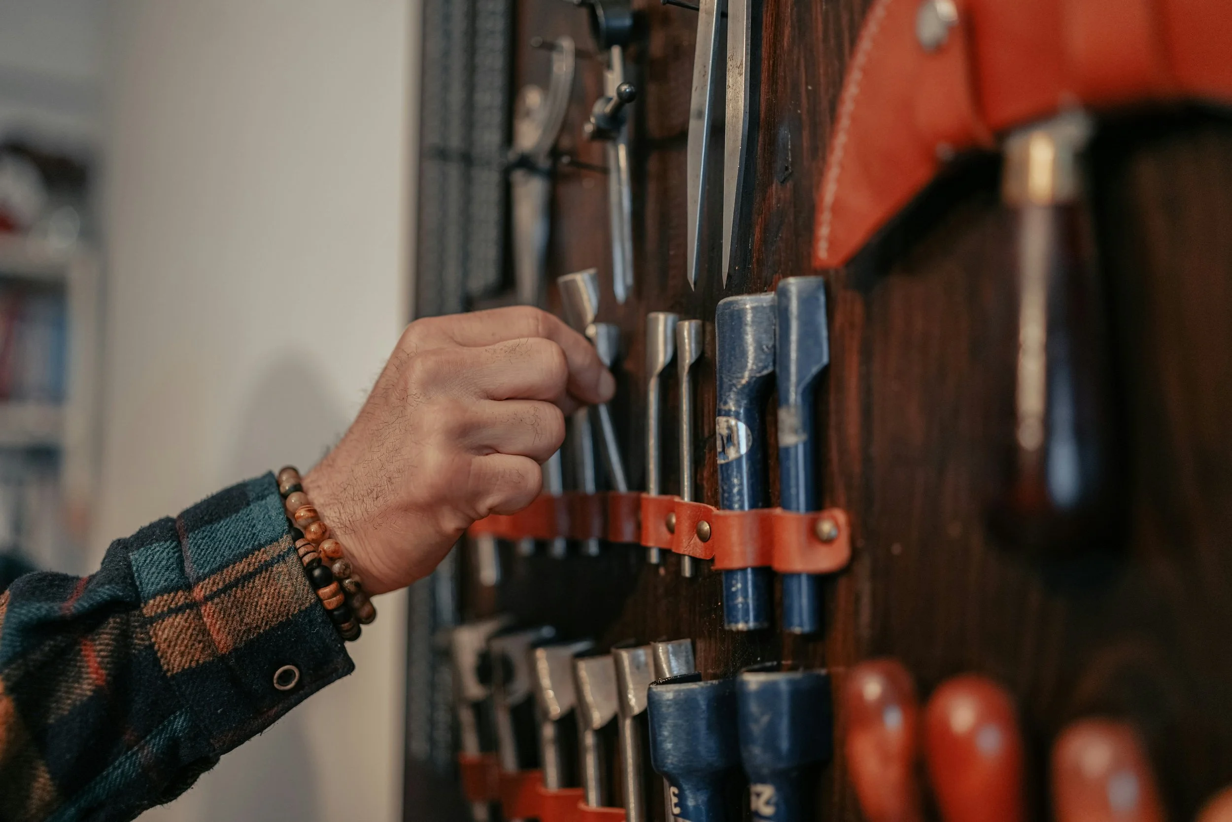 A Beginner’s Guide to Using Screws, Nuts, and Bolts: Tips for ...