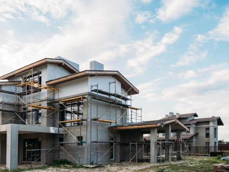 What is a General Contractor Do: Key Roles and Responsibilities Explained