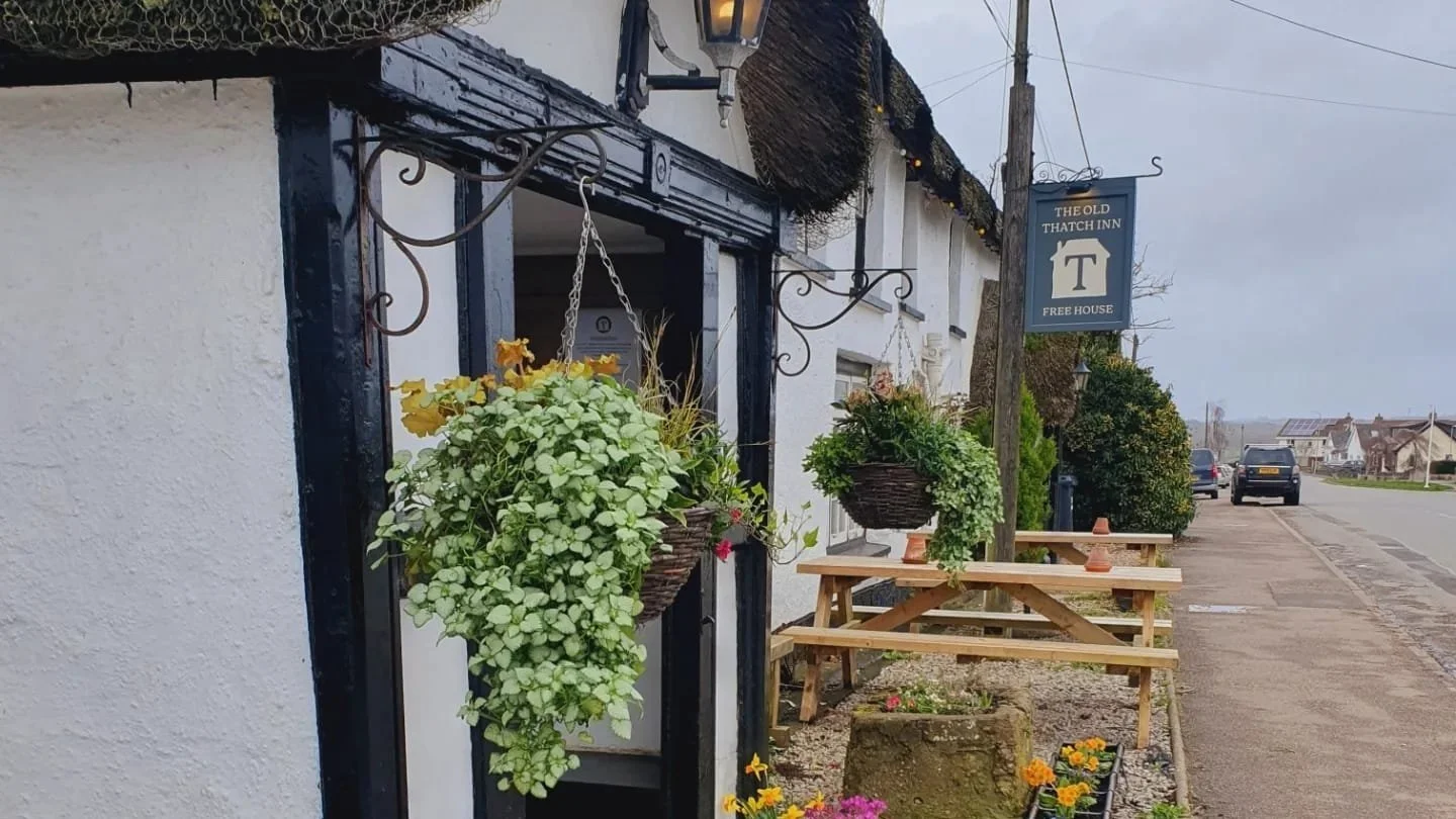 Home [oldthatchinn.co.uk]