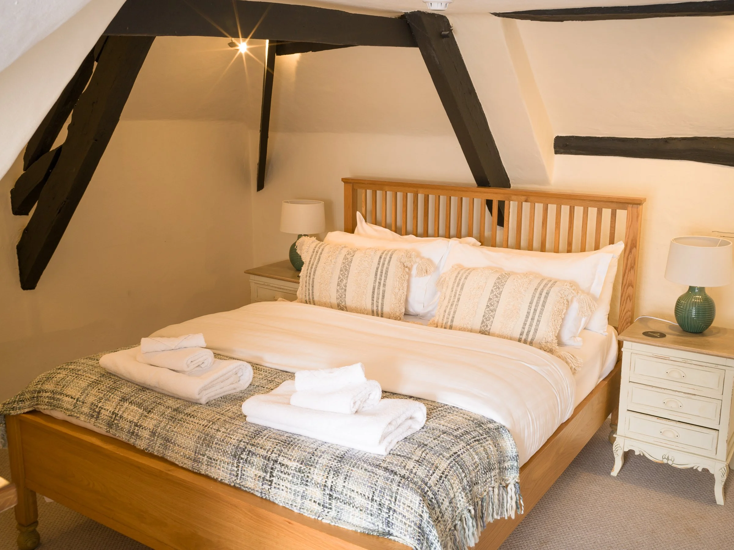 Our rooms — The Old Thatch Inn