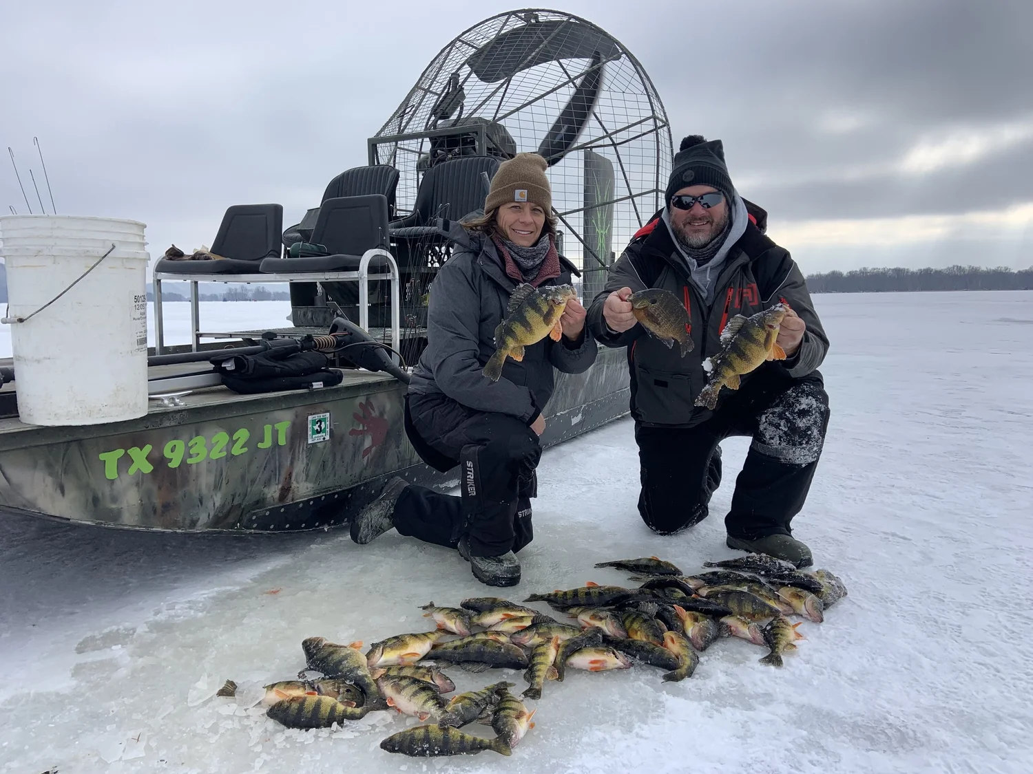 Ecker's Backwater Adventures - Wisconsin Fishing Guide