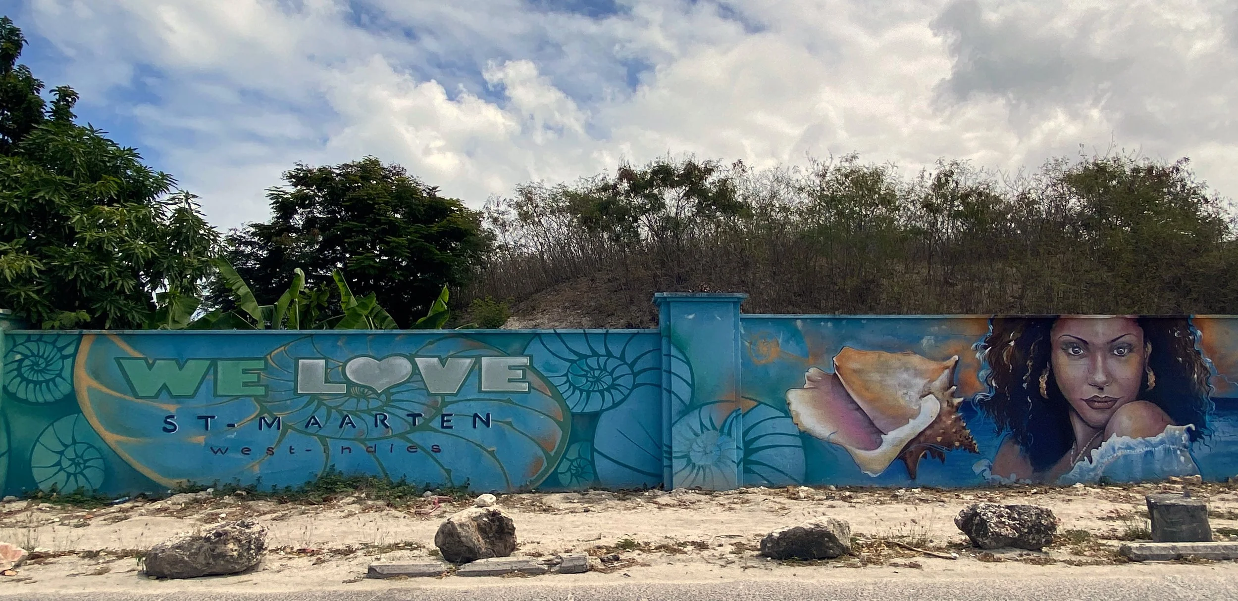 9 Reasons To Visit St. Maarten and St. Martin (SXM) — Bordersology