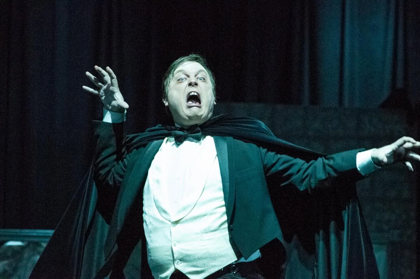 Press Kit — LAURENCE COX | Theatre Director & Patter Baritone