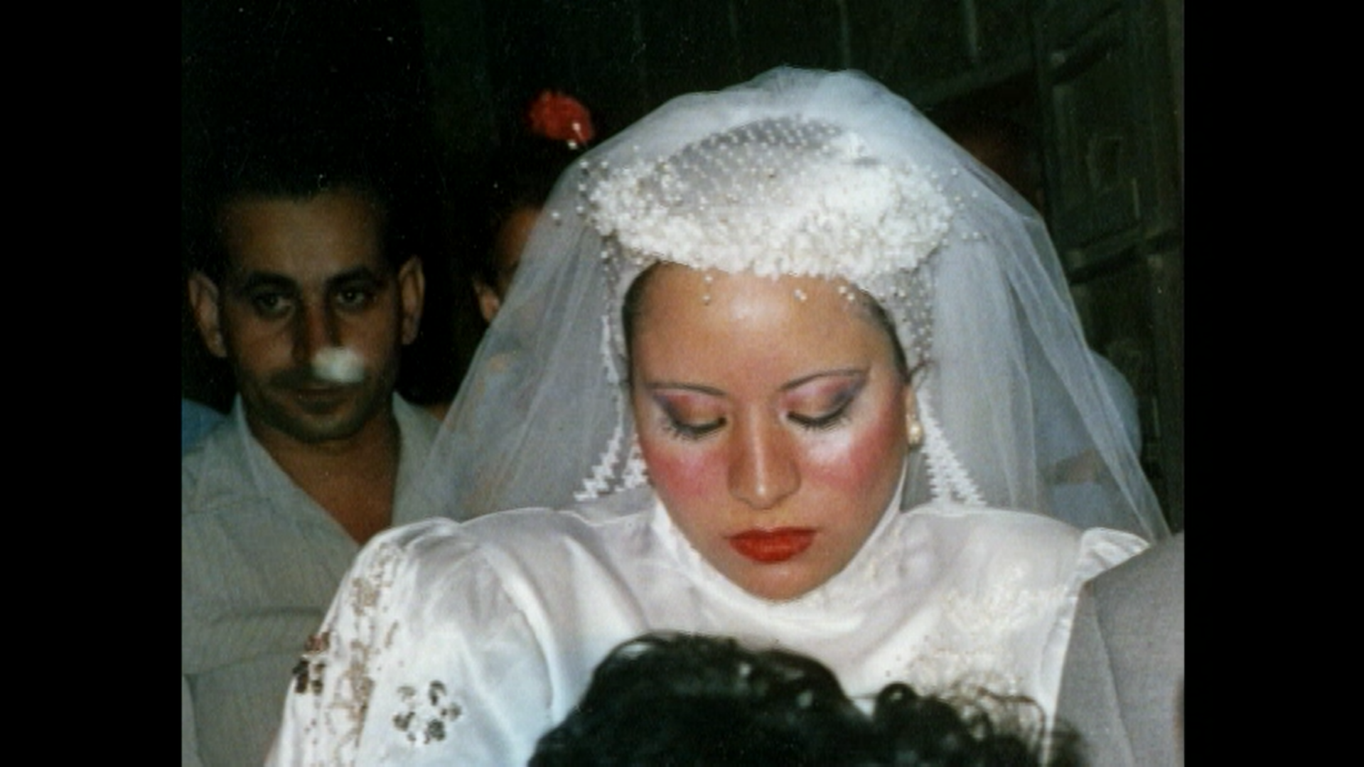 The Weight of Memories on my Feet - ذاكرة لا أحتمل ثقلها — Manassat ...