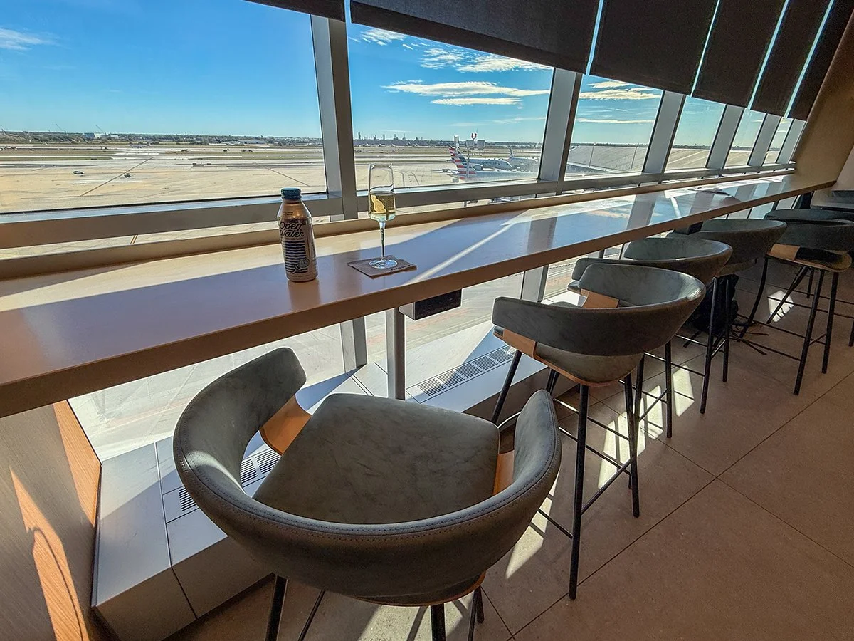 American Airlines New Philadelphia Flagship Lounge Review — The Pointy ...