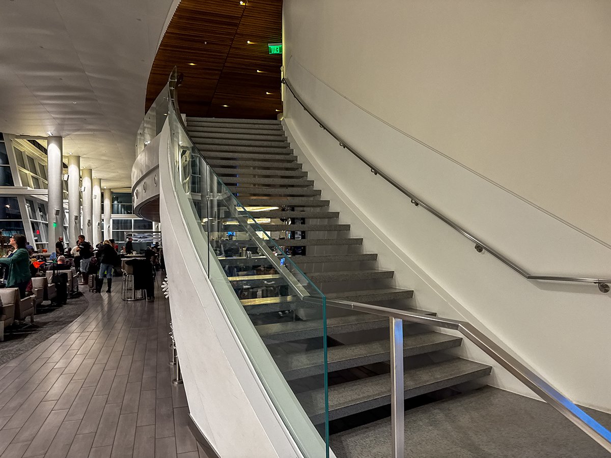 Delta Sky Club SeaTac: A Comprehensive Guide for Travelers — The Pointy ...