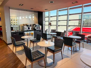Boston Logan British Airways Lounge Access & Amenities 2025 Review ...