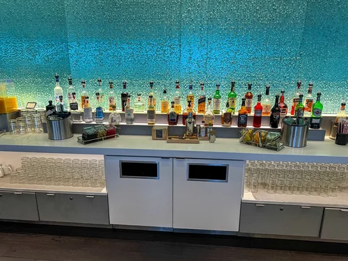 DFW American Airlines Flagship Lounge Review: Access, Food, & More ...