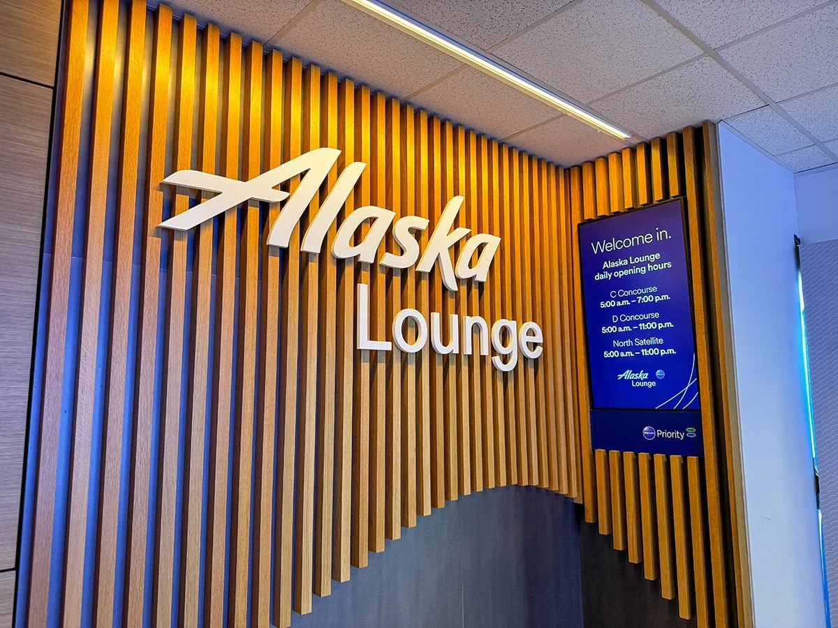Flying First Class on Alaska's E175: What to Expect — The Pointy Miles