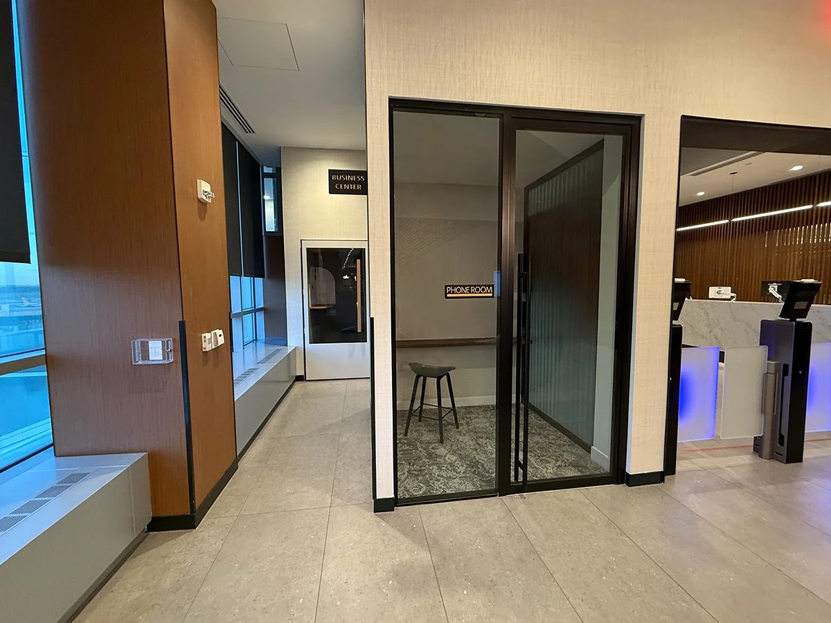 American Airlines Admirals Club Philadelphia Terminal A West Review ...