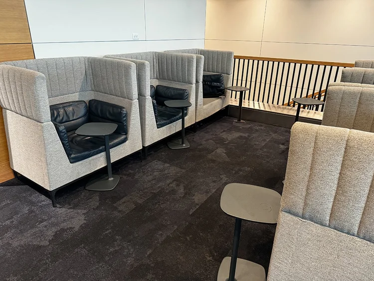 Alaska Lounge SeaTac Concourse D: Food, Drinks, & Amenities Review ...