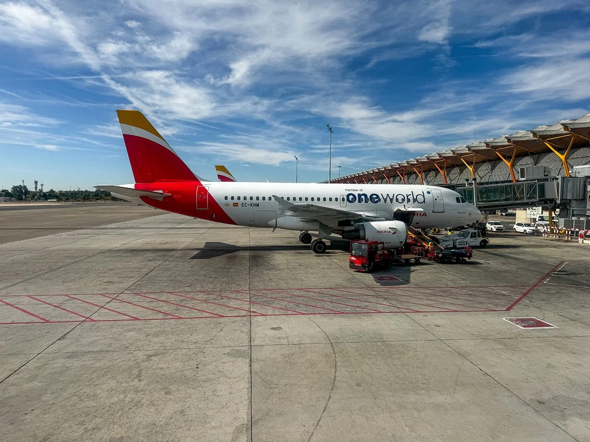 oneworld Alliance: The Complete Guide to Member Airlines & Elite Status ...
