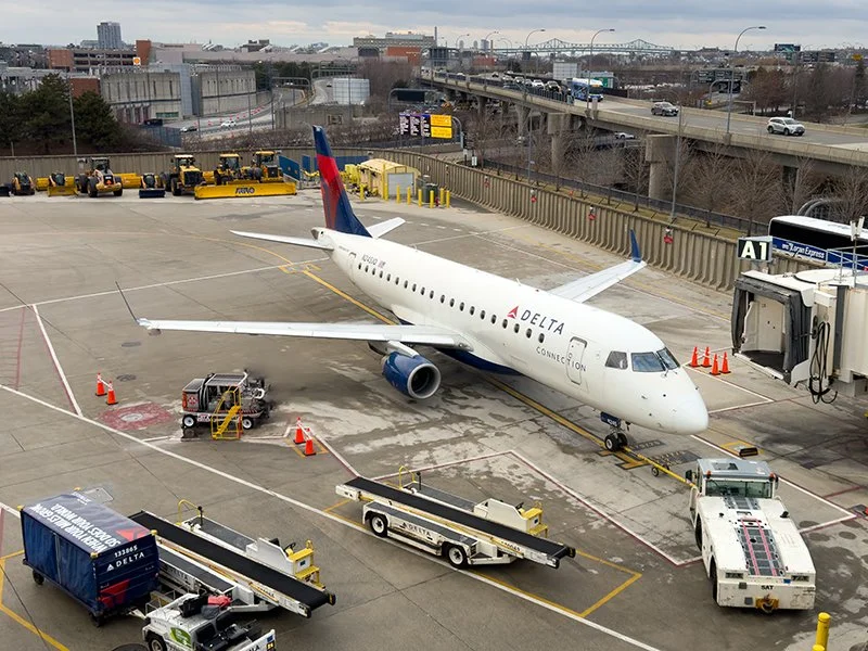 Flight Review: Delta Airlines First Class, E175 from BOS to JFK — The ...