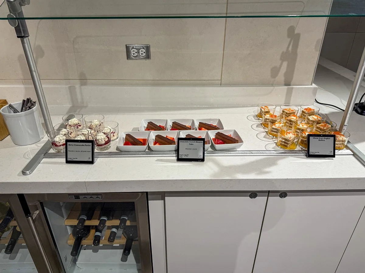 American Airlines Flagship Lounge Chicago O’Hare Review: Crowded and ...