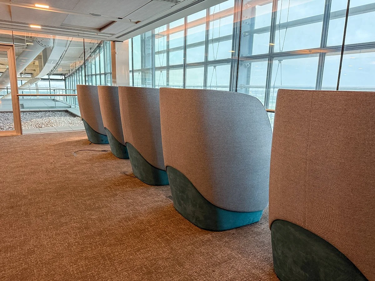 British Airways Galleries Lounge at Heathrow Terminal 5: A Crowded ...