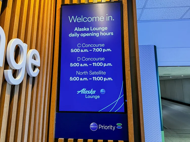 Alaska Lounge SeaTac Concourse D: Food, Drinks, & Amenities Review ...