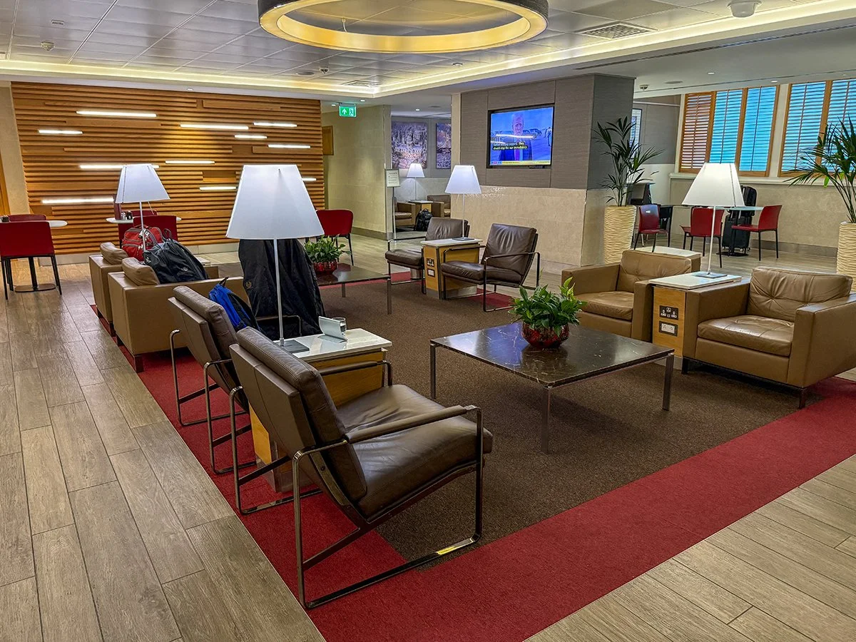 American Airlines Arrivals Lounge London Heathrow Terminal 3 Review: A ...