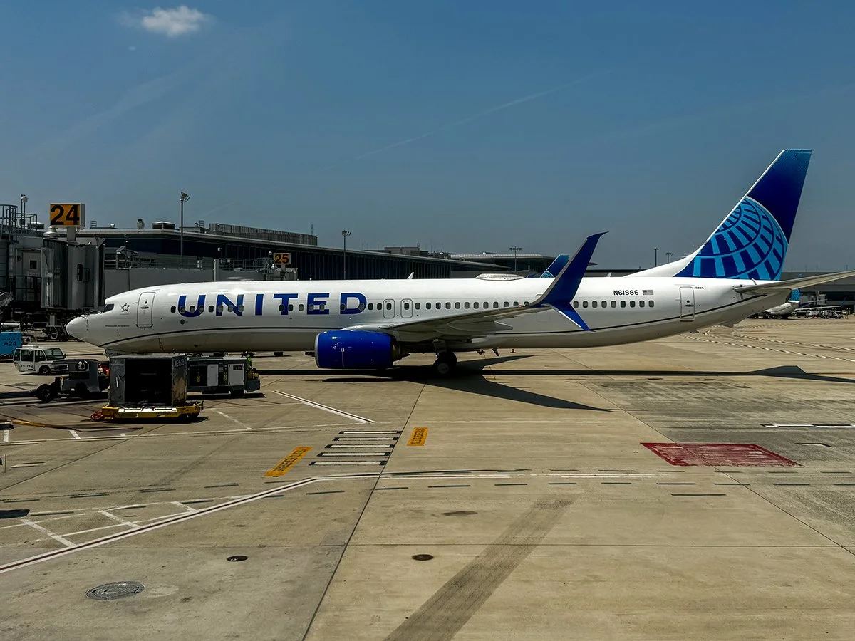 United First Class Review: Boston to Newark on a Boeing 737-900ER — The ...