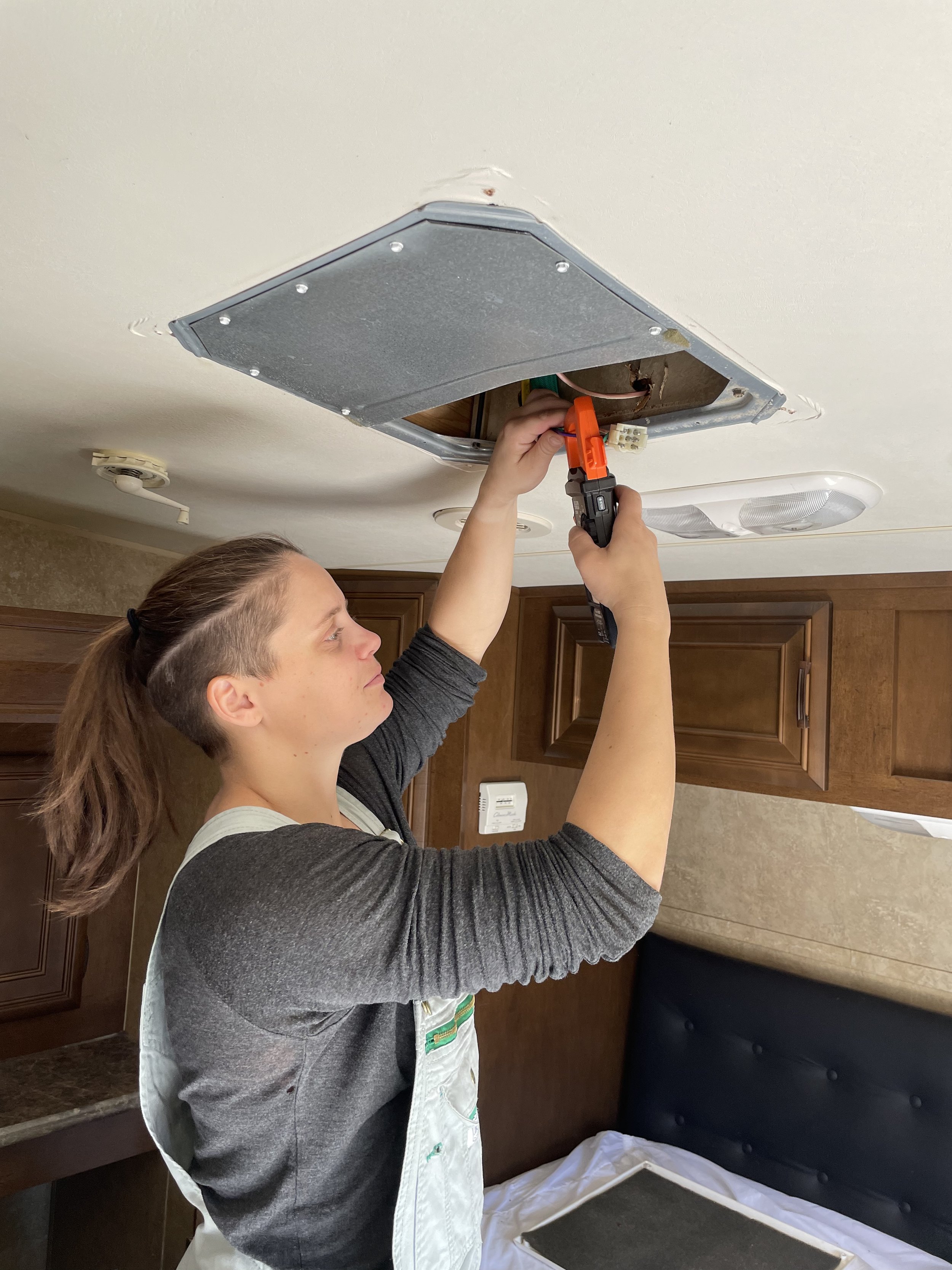 RV Repair Woman | Las Vegas, NV