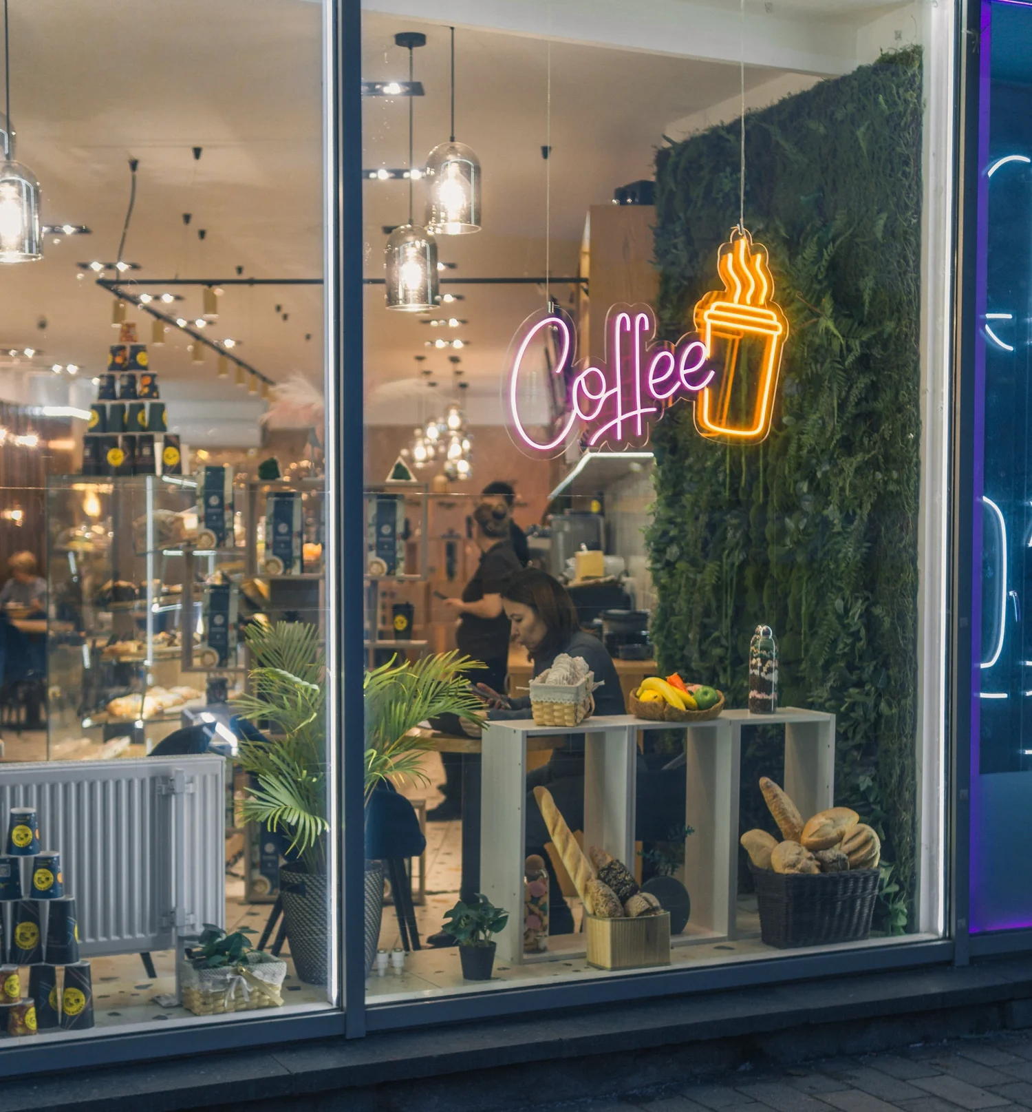 Creative Ways to Showcase Products with Retail Plinths — NOLA Designs ...