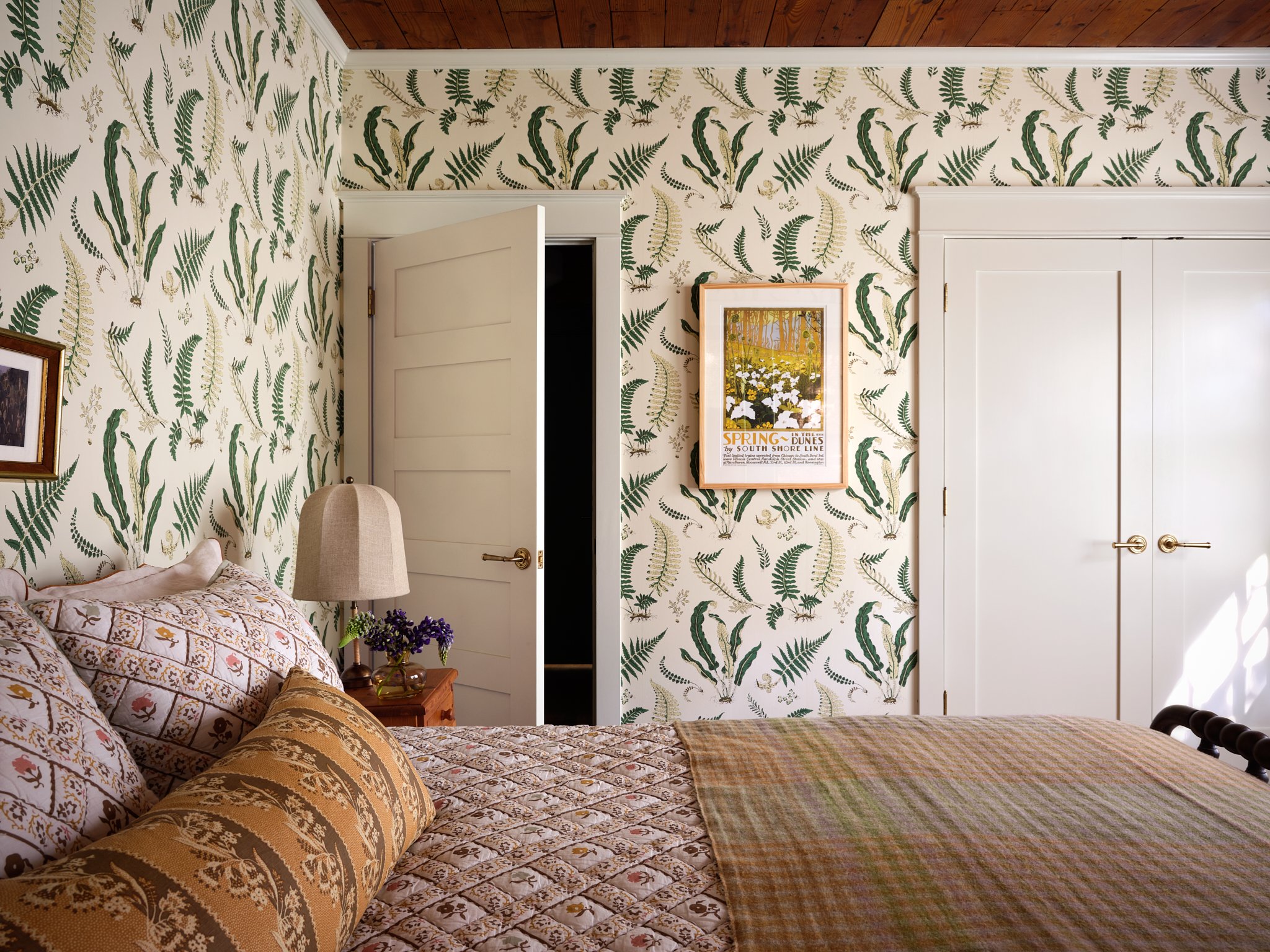 Historic 1939 Hyde Park Bungalow Renovation: Arts and Crafts Charm in ...