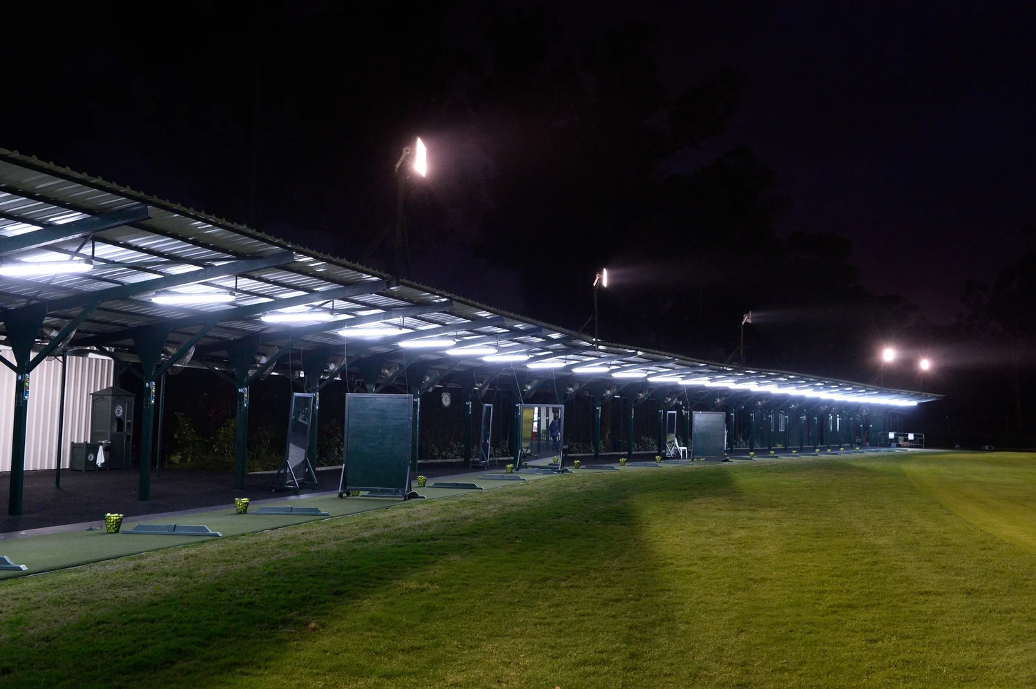 高爾夫模擬器 The Best Golf Simulators & Driving Ranges in Hong Kong — Golfing