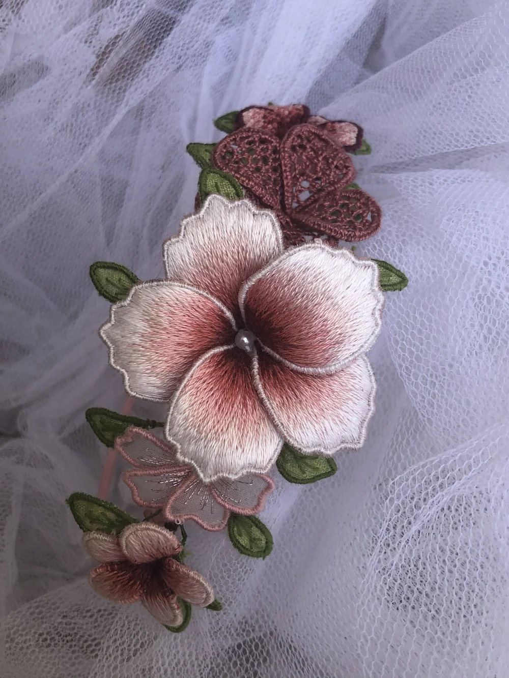 Gallery-Lucy Martin Embroidery