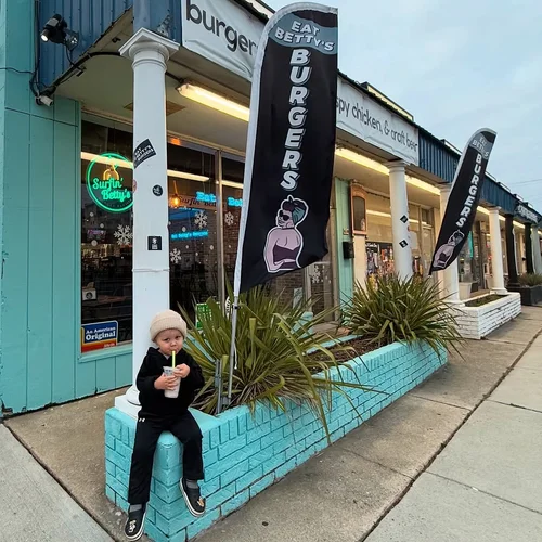 Surfin' Betty's Burger Bar | Discover Fresh Flavors – Join Us Today