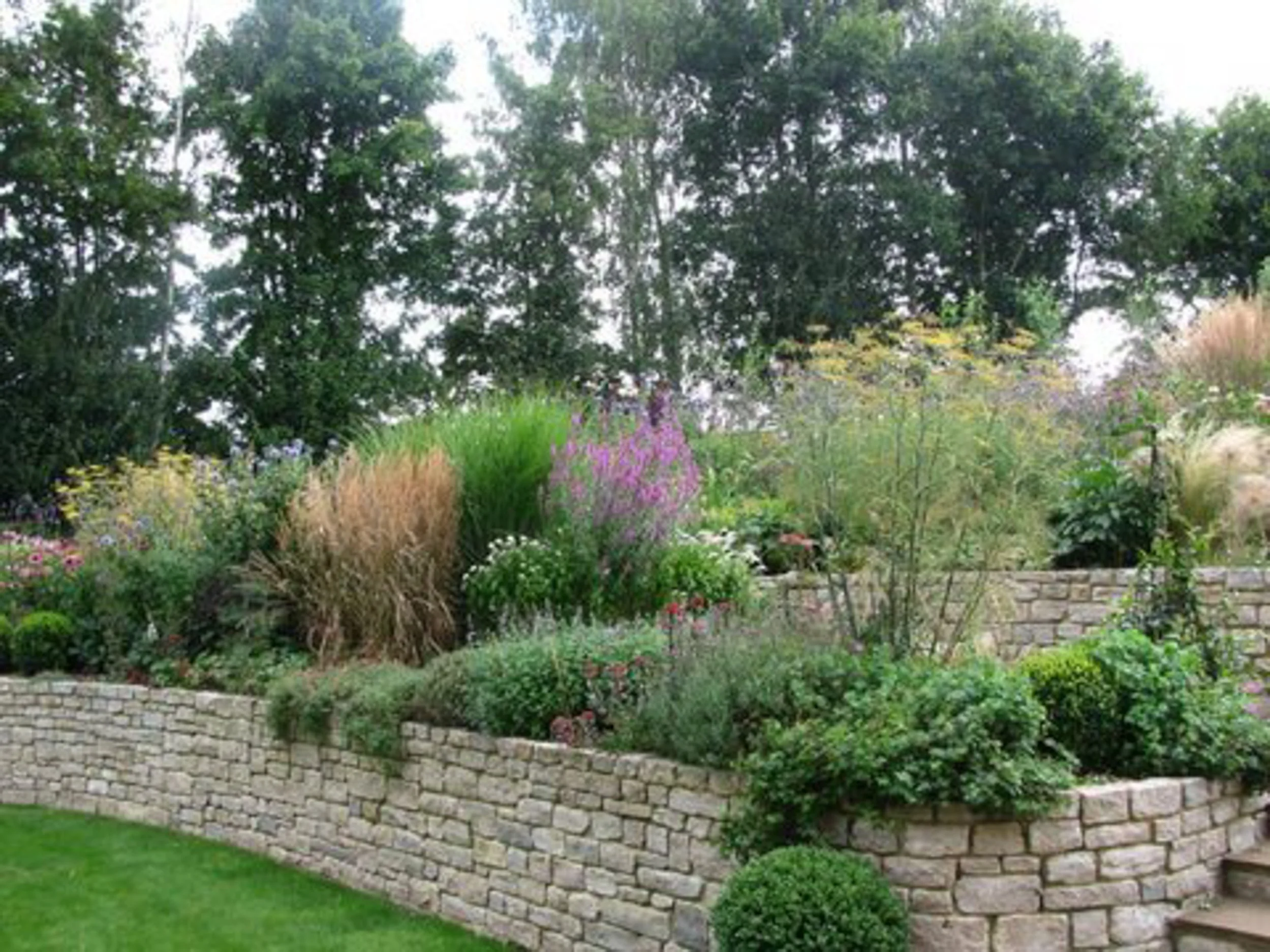 Naturalistic Planting Design — HerOutdoorz - Garden Designer and Nature ...