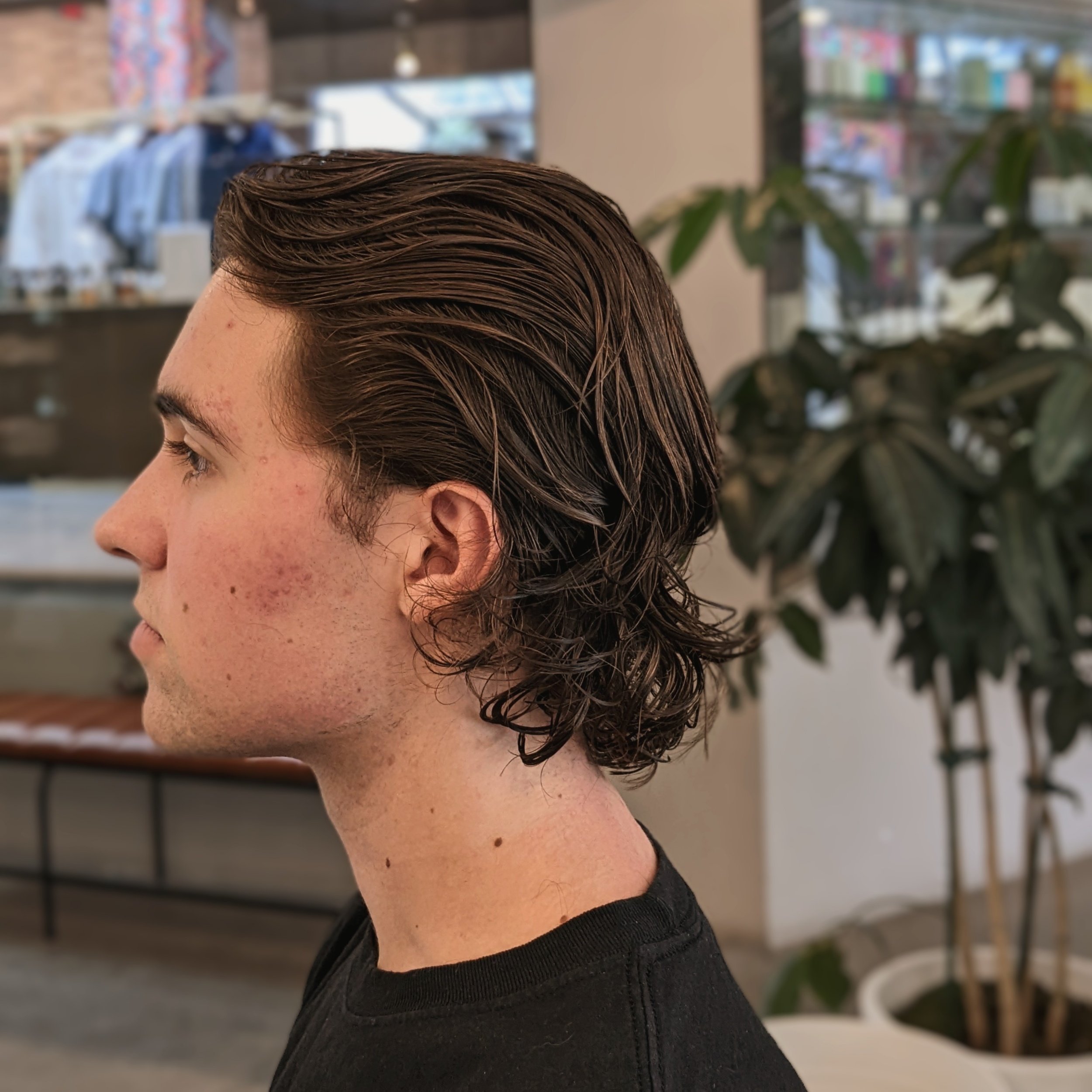 Effortlessly style your wavy hair with this one technique ...