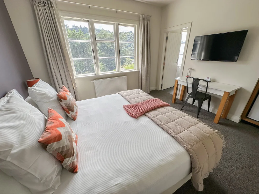 Our first-class accommodation — Silverstream Retreat — Conferences ...