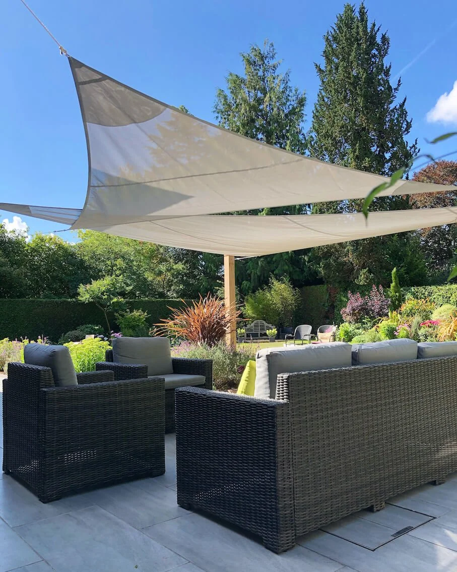 OUTDOOR LIVING — Hillside Landscapes