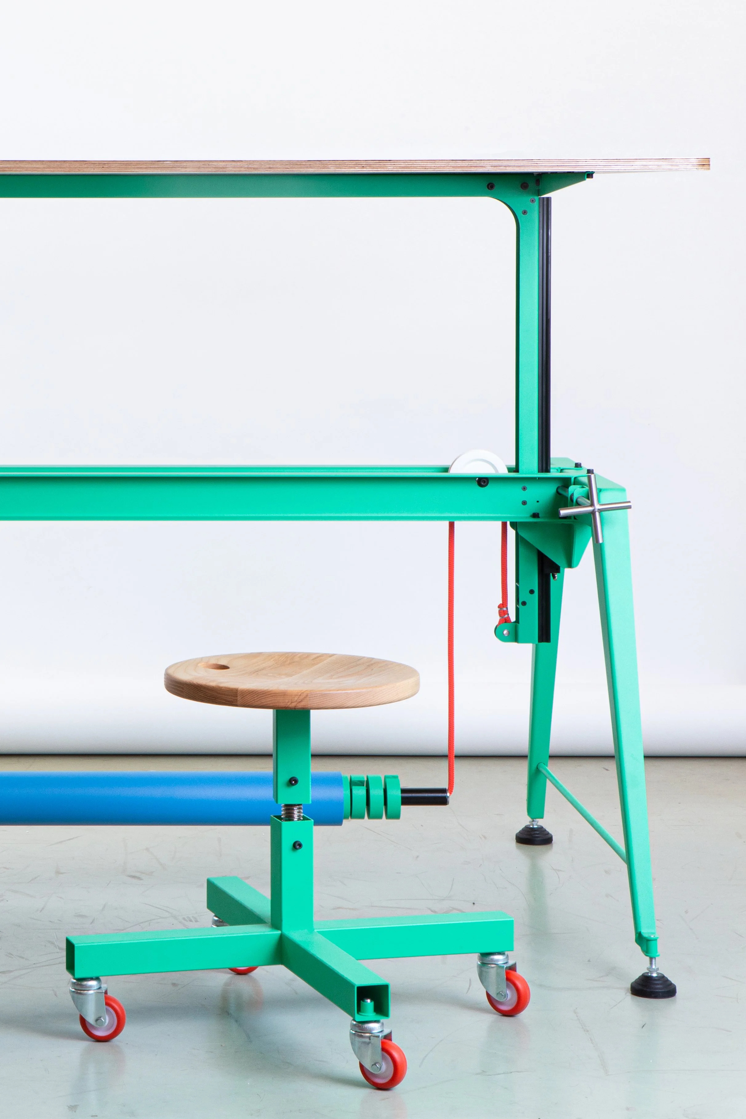 Counterweight Table design by HeijltjesAkkaya — Analogue®