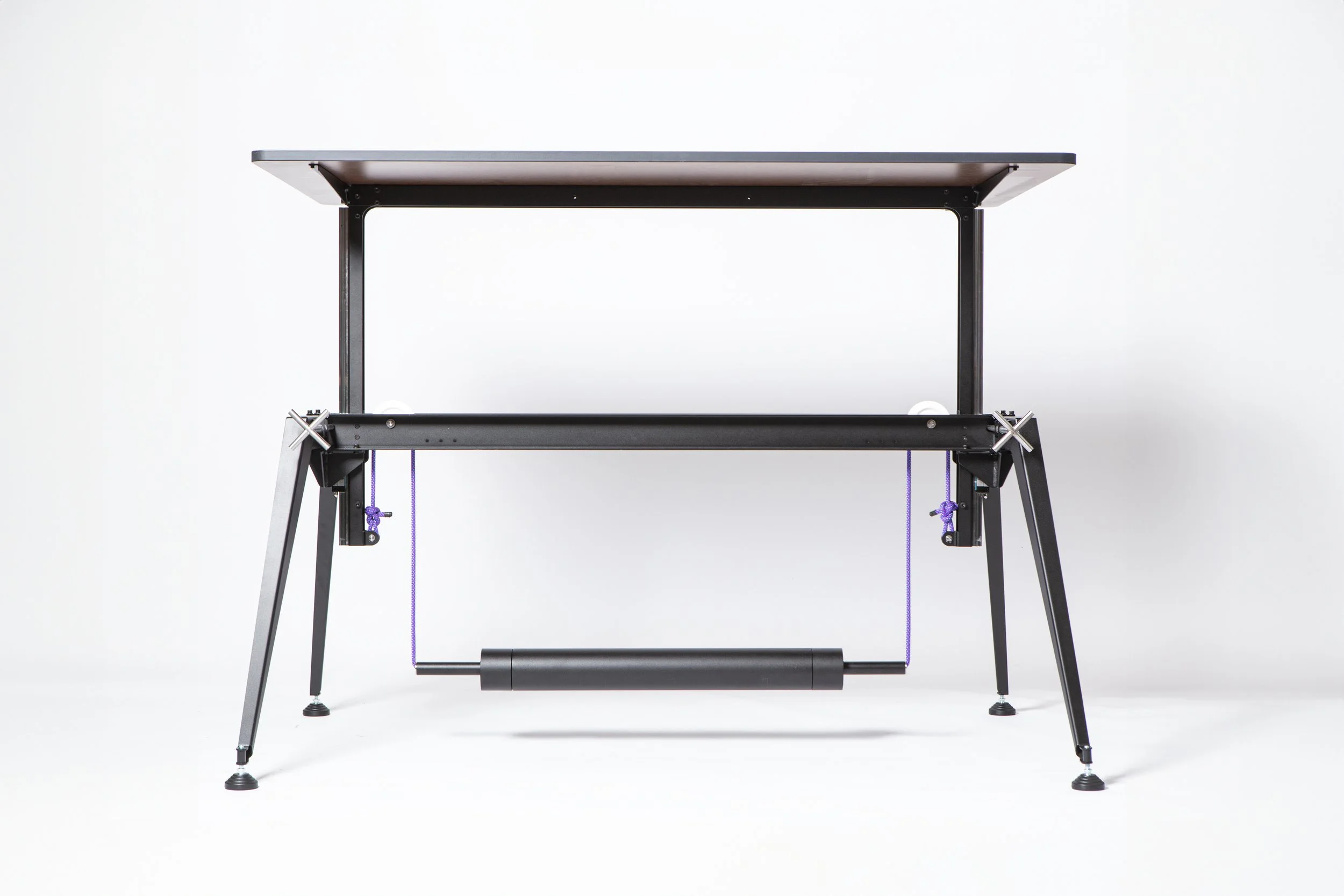 Counterweight Table design by HeijltjesAkkaya — Analogue®