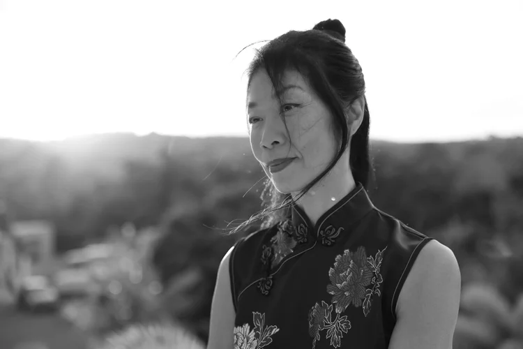 Daisy Lee — Radiant Lotus Qigong