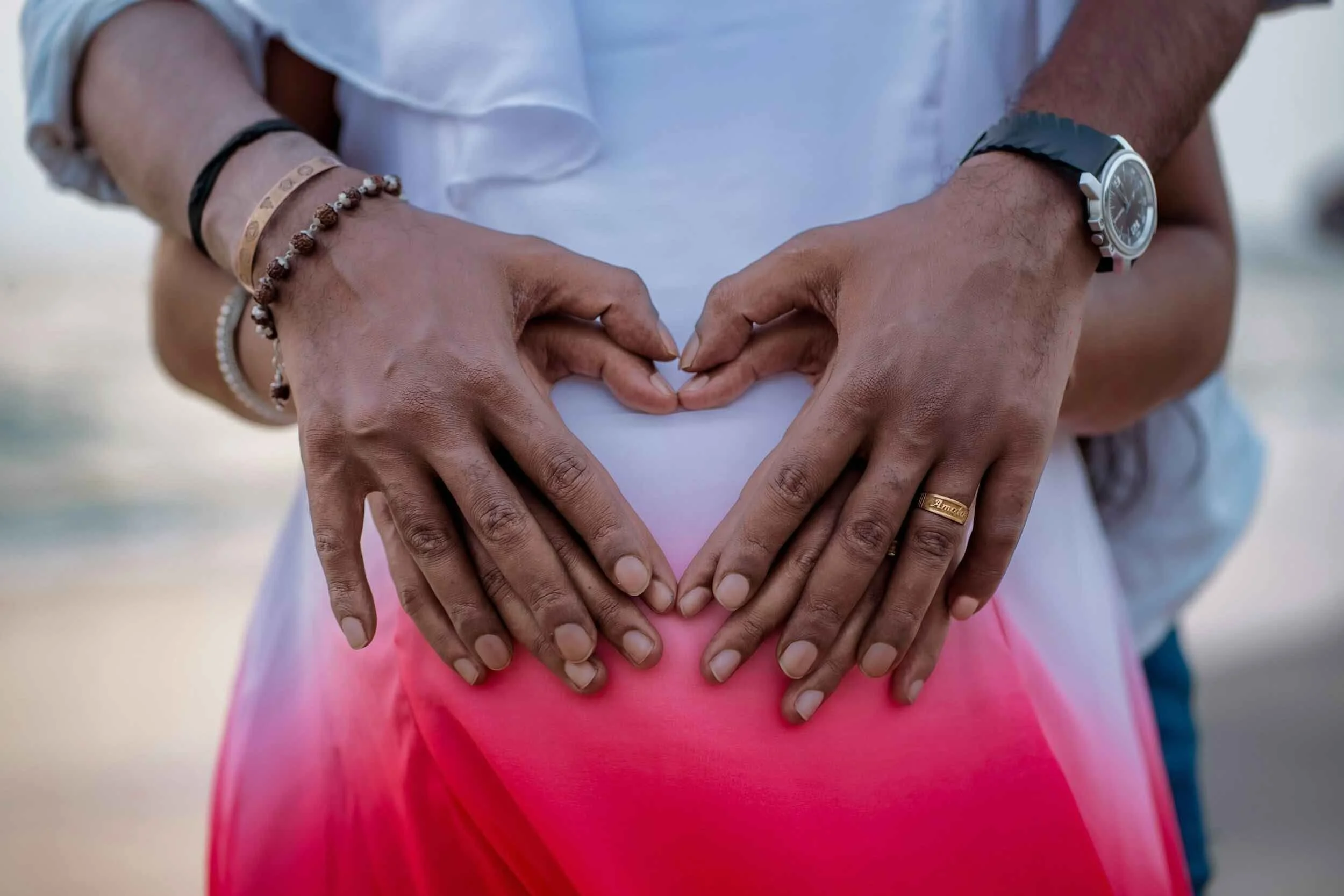 21 Couple Maternity Photoshoot Ideas — Mom's First Steps