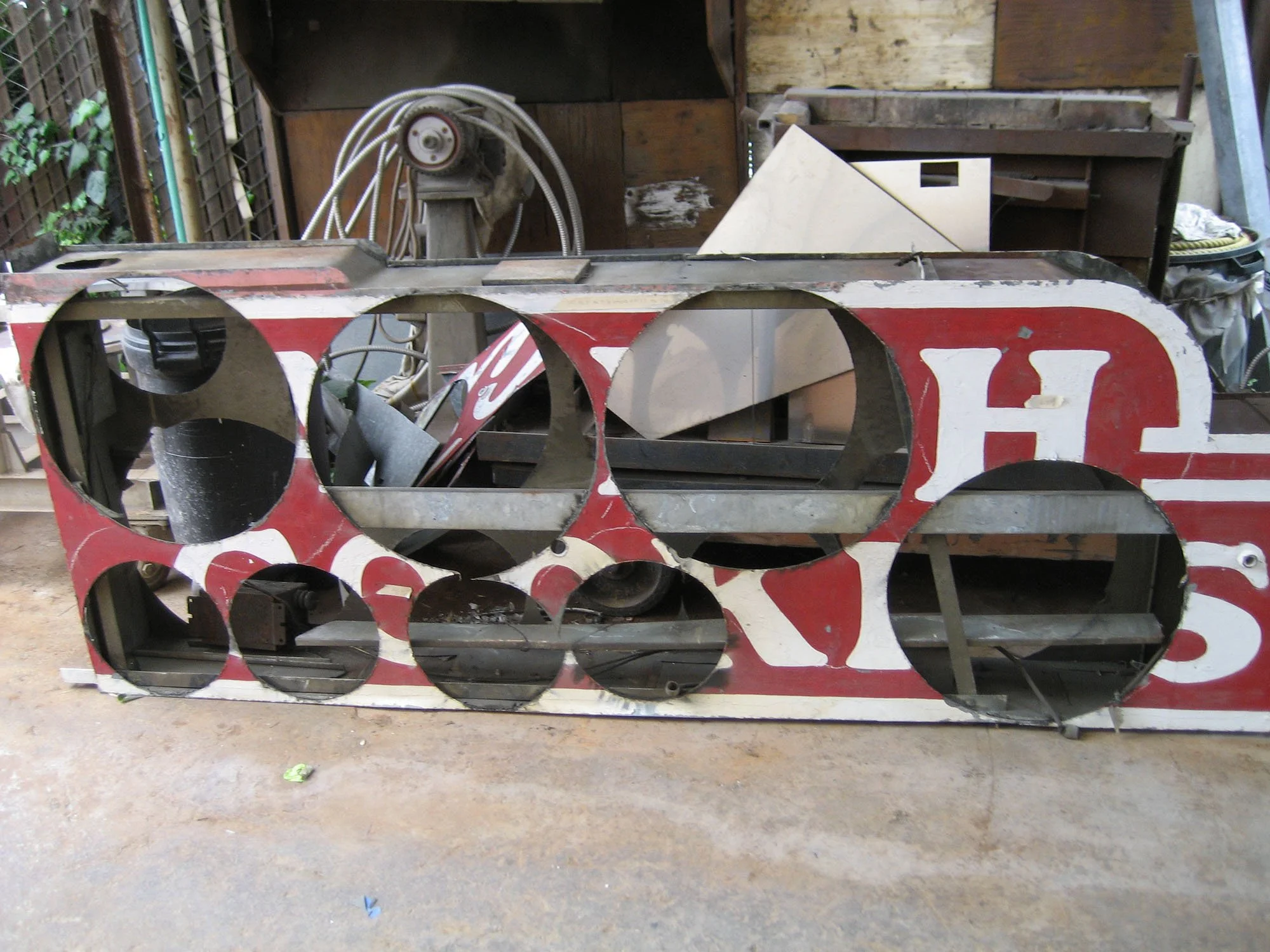 Signage Table — STUDIO TERPELUK