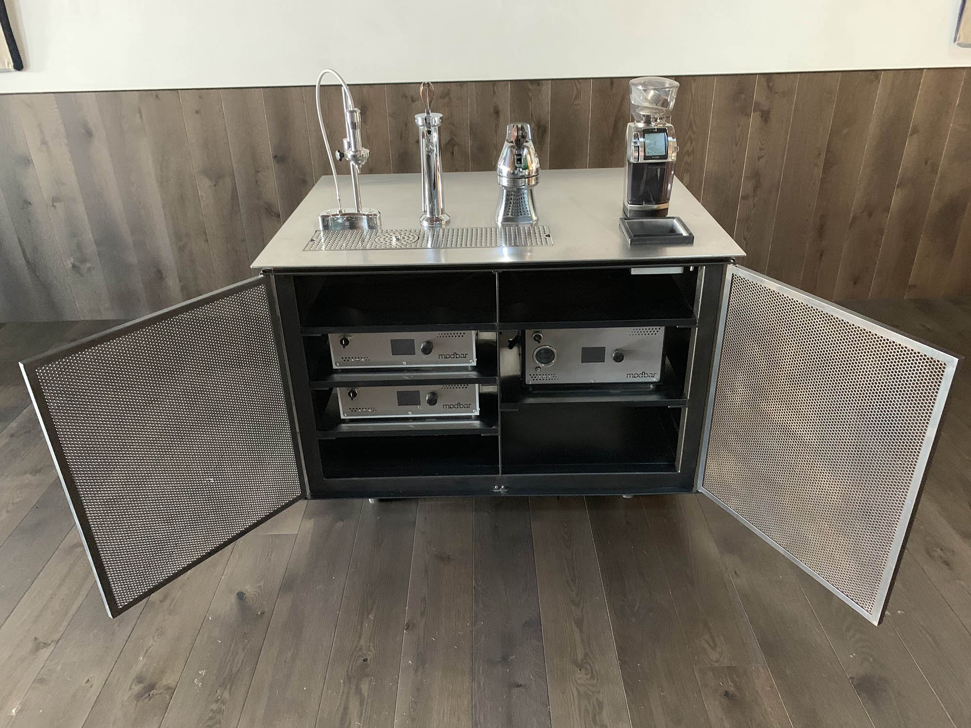 Mobile Coffee Brewer — STUDIO TERPELUK