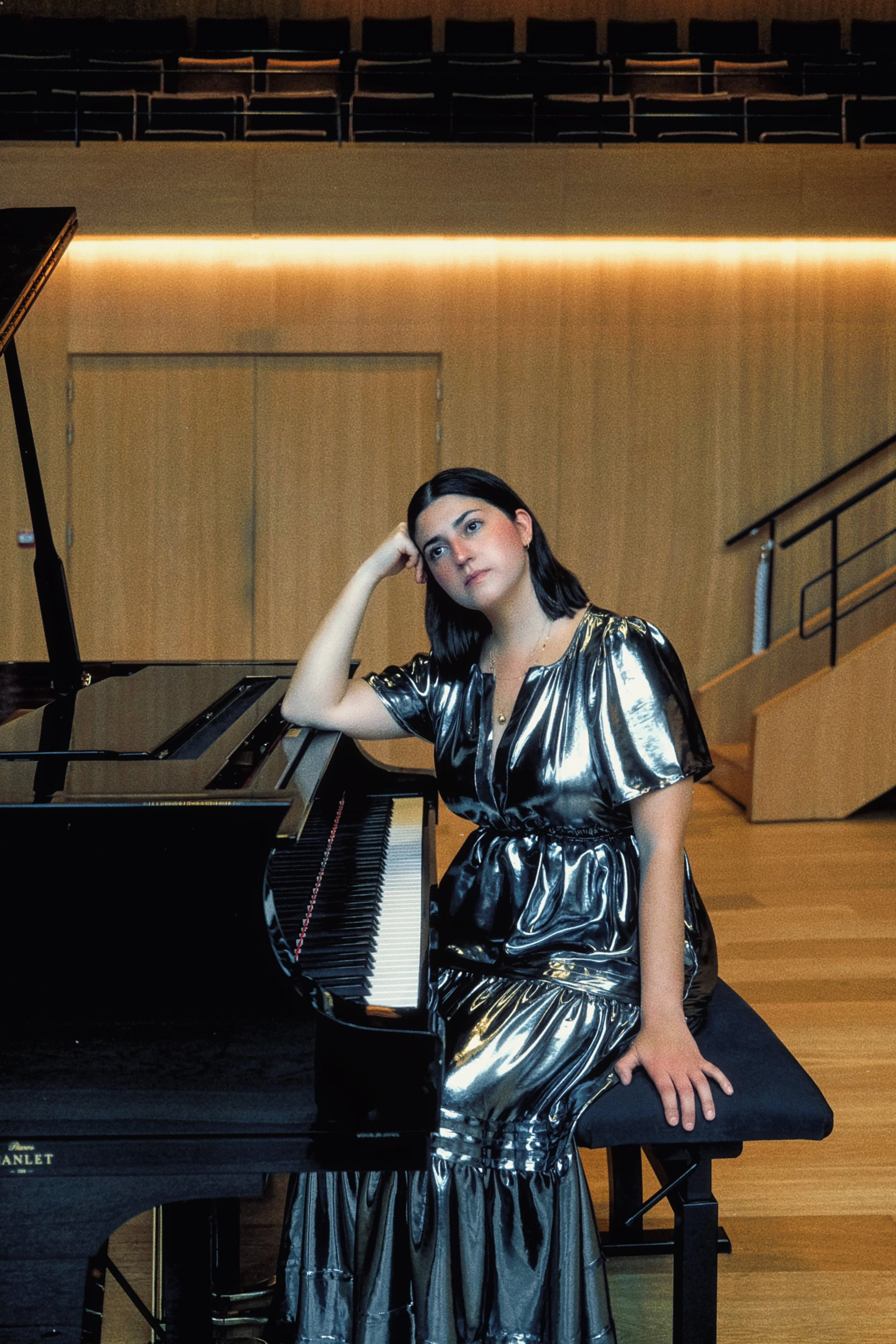 BIOGRAPHY — LANA SURAN PIANIST