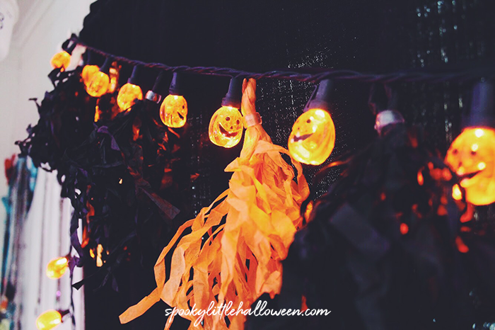How to Turn Your Bedroom into a Spooky Halloween Lair — Spooky Little ...
