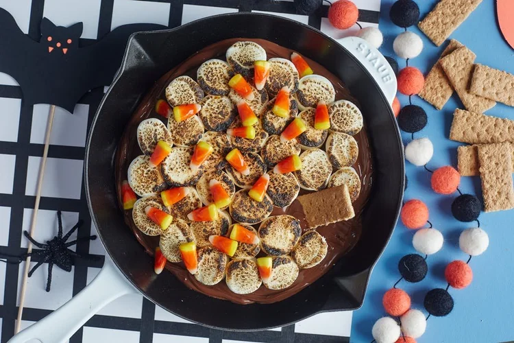 11 Halloween S'mores Perfect for the Campfire — Spooky Little Halloween